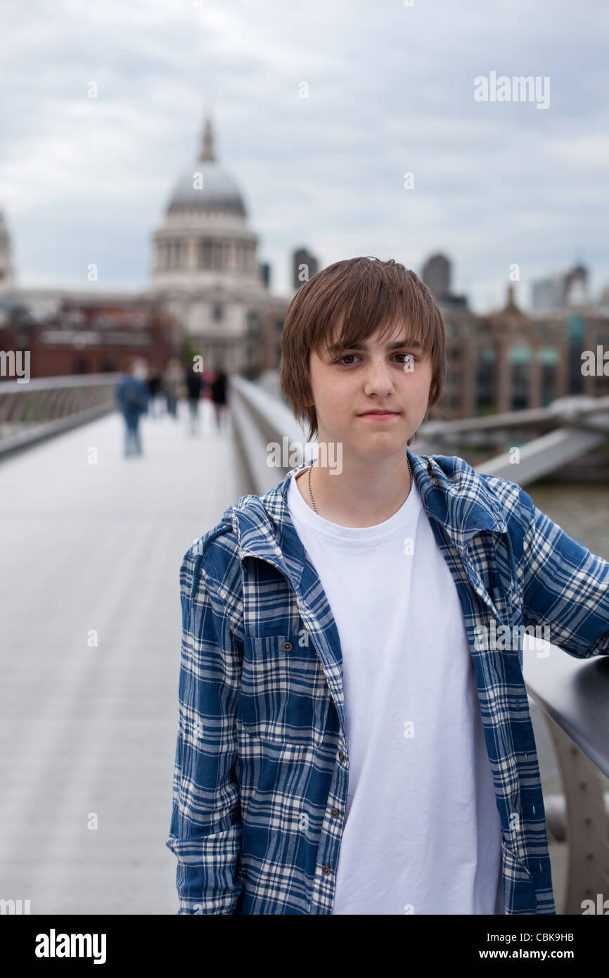 Central london boy hi-res stock photography and images - Alamy