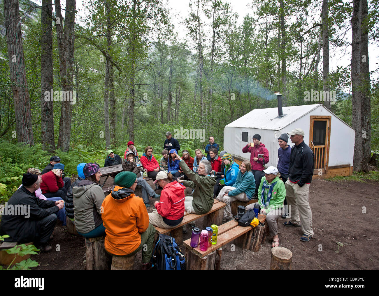 Trekkers attending a Park´s Ranger lecture. Sheep Camp. Chilkoot trail ...
