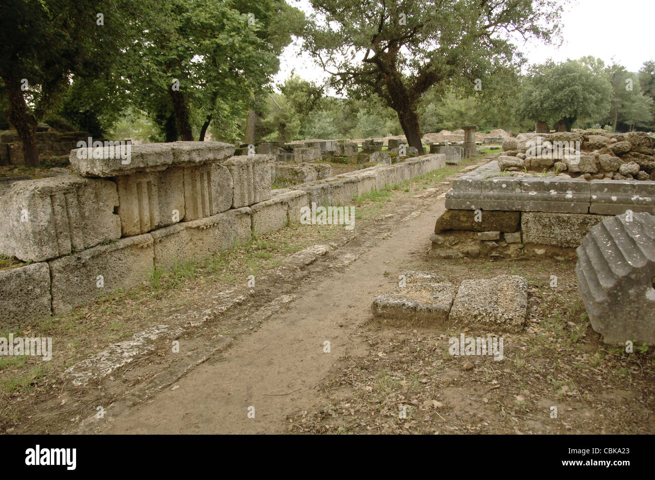 Echo portico hi-res stock photography and images - Alamy