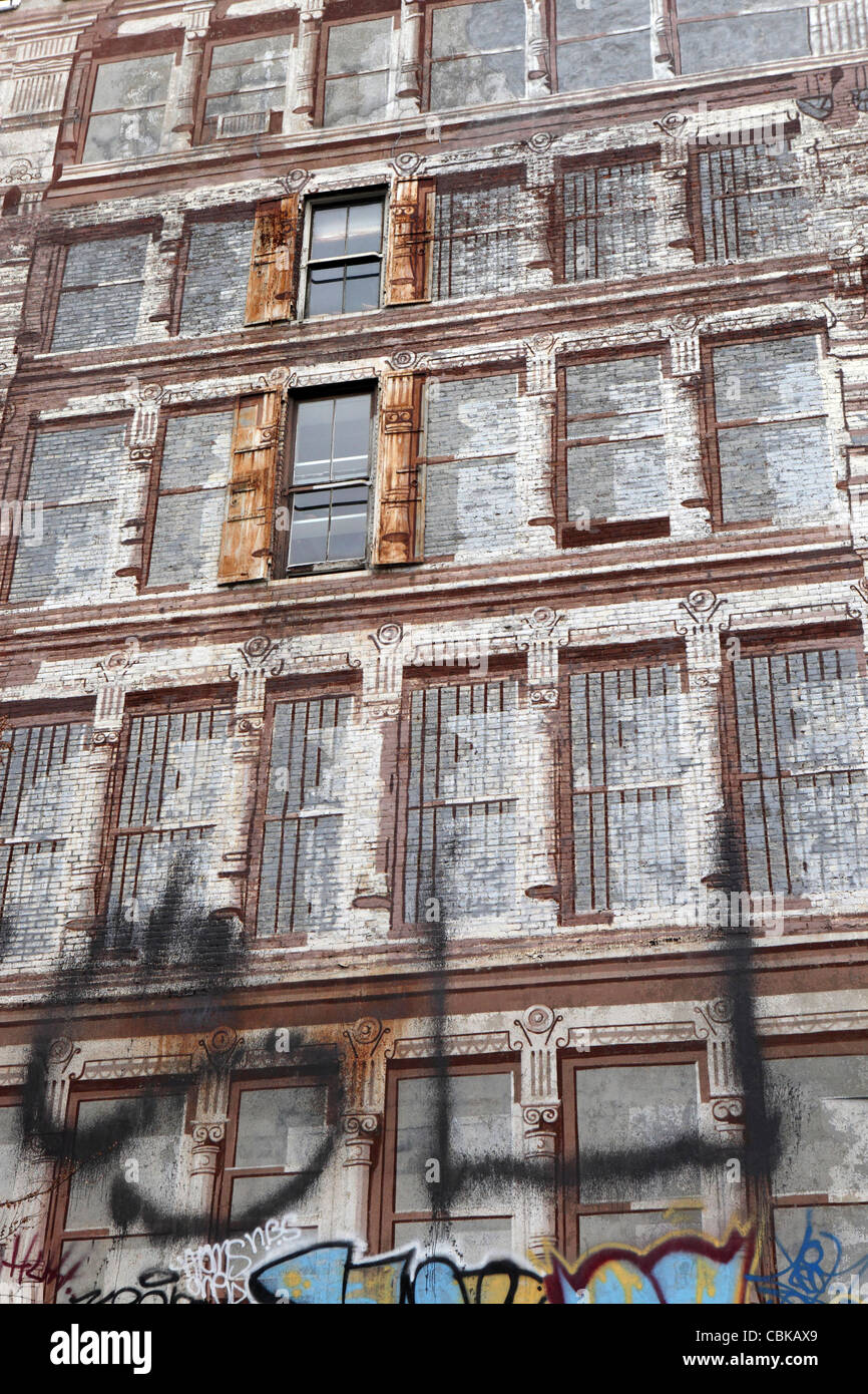 New york tenement hi-res stock photography and images - Alamy