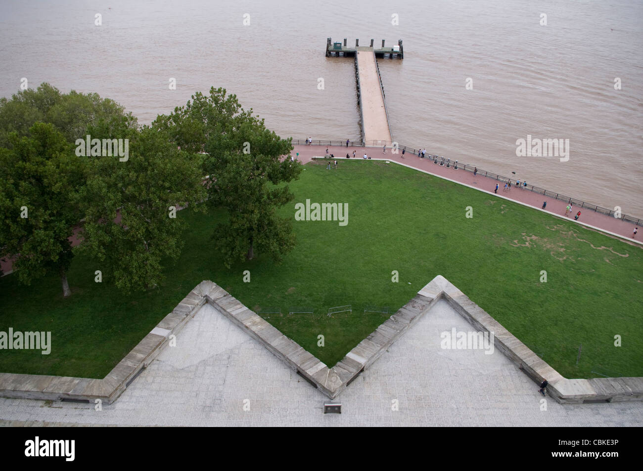 Aerial view of statue of liberty hi-res stock photography and images ...