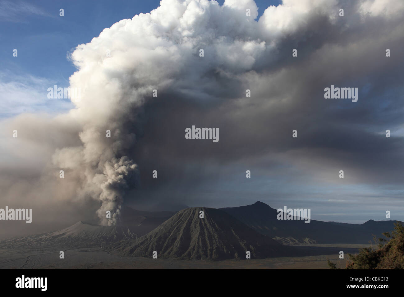 Mount bromo erupting hi-res stock photography and images - Alamy