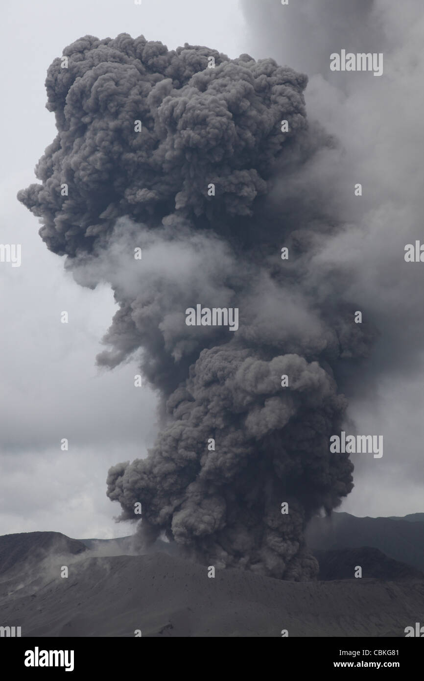 March 22, 2011 - Explosive eruption forming ash cloud from Mount Bromo ...