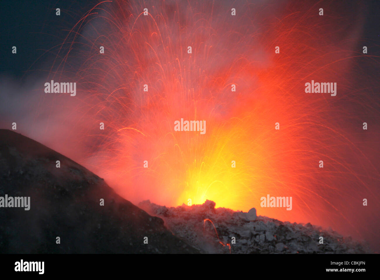 December 11, 2005 - Nighttime eruption of Santiaguito dome complex ...