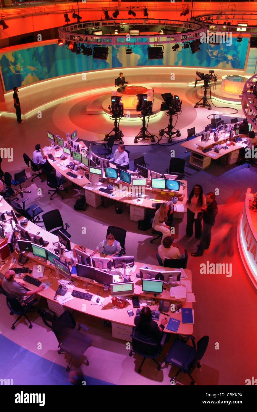The scene at the newsroom of Al Jazeera International Stock Photo - Alamy