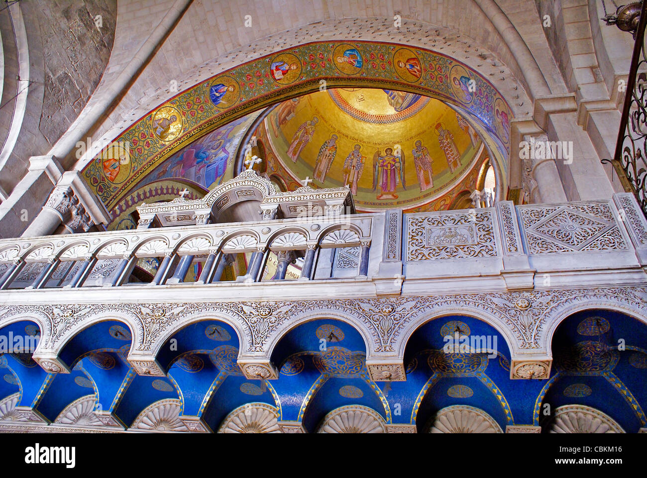The altar of the holy sepulcher jerusalem hi-res stock photography and ...