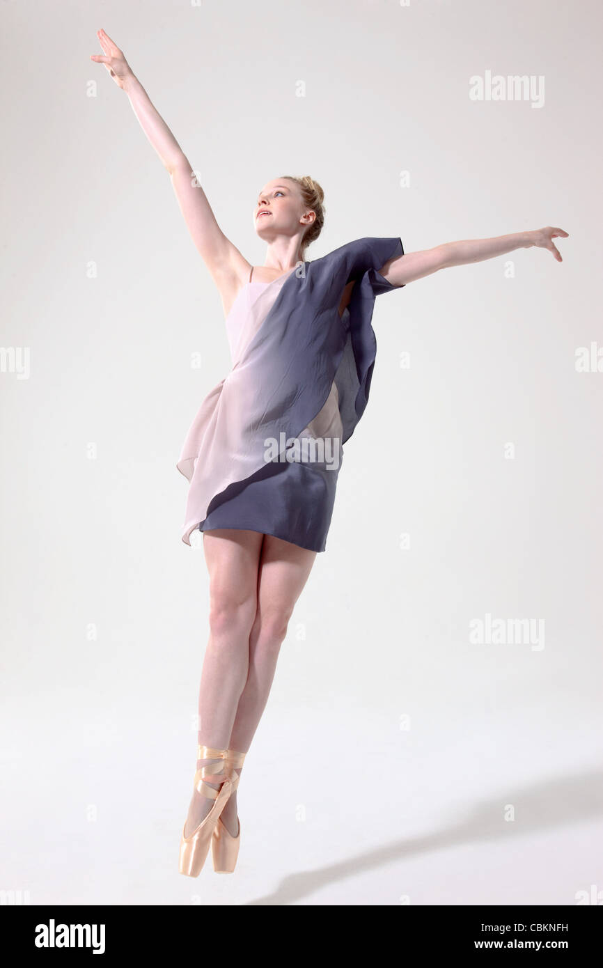 Toes pointed hi-res stock photography and images - Alamy