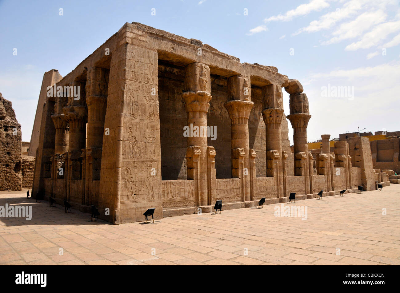 East bank temple hi-res stock photography and images - Alamy
