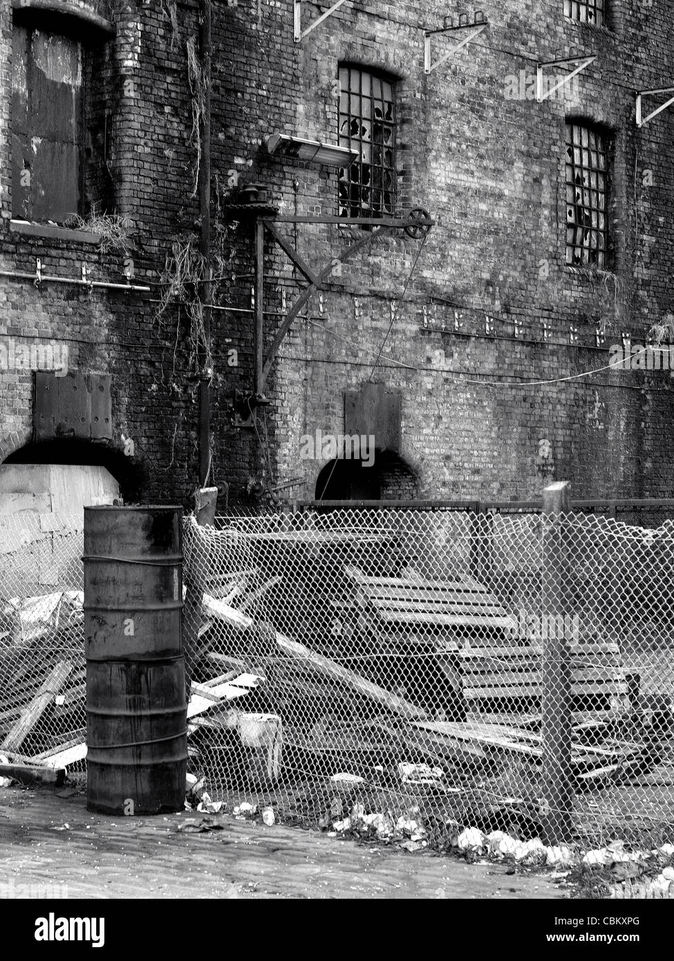 Dock building hi-res stock photography and images - Alamy