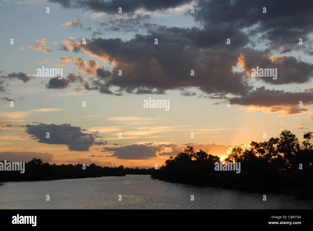 Sunset on the Thomson River at Longreach in Outback Queensland Stock ...