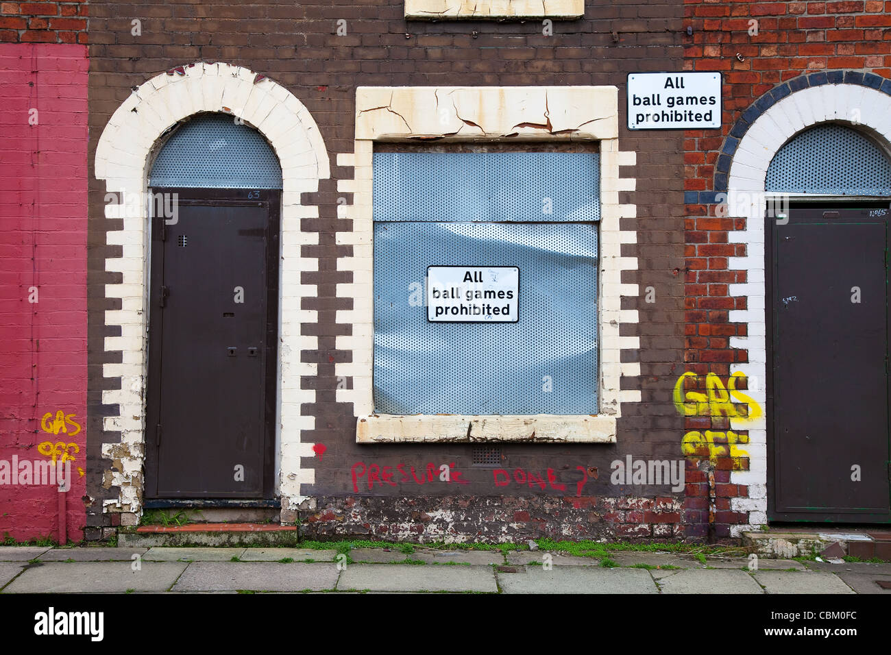 Run down areas hi-res stock photography and images - Alamy