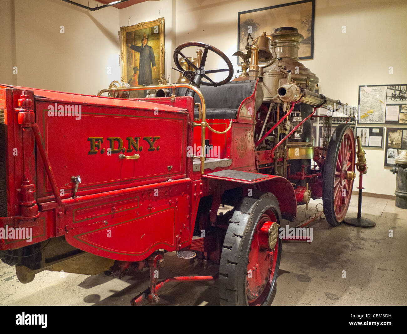 Steam fire engines hi-res stock photography and images - Alamy