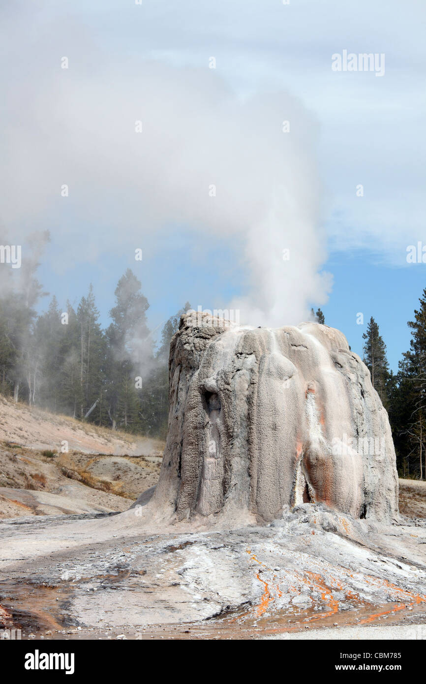 Lone Star Geyser erupting, Third Geyser Basin geothermal area ...