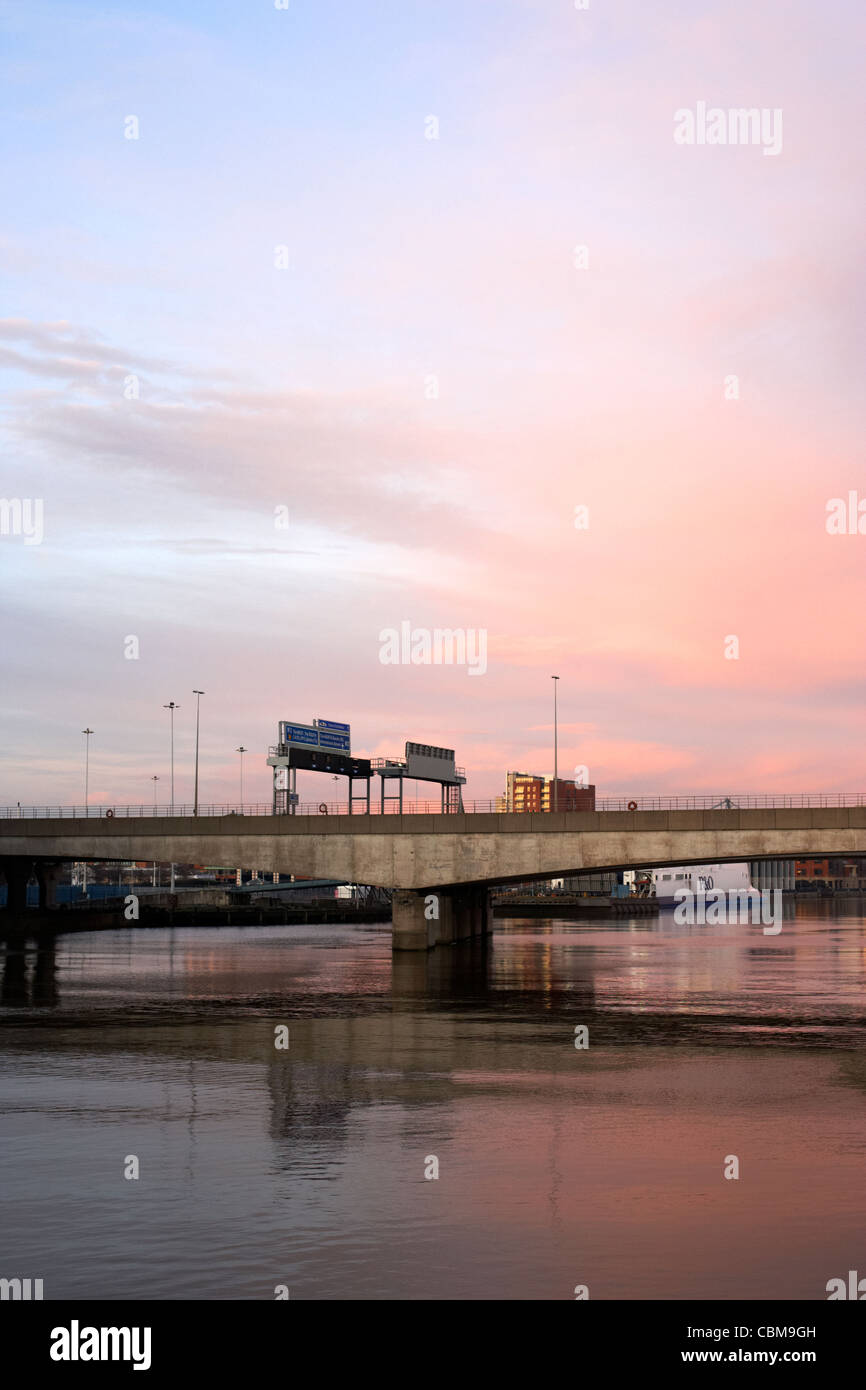 M3 bridges hi-res stock photography and images - Alamy