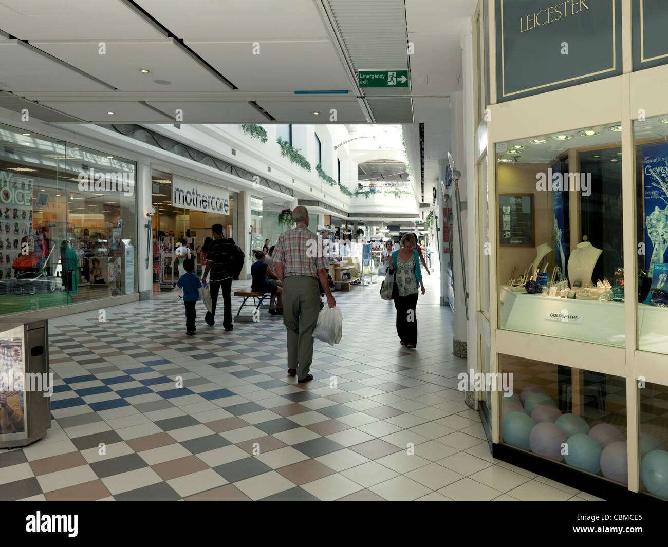 Sutton shopping centre hi-res stock photography and images - Alamy