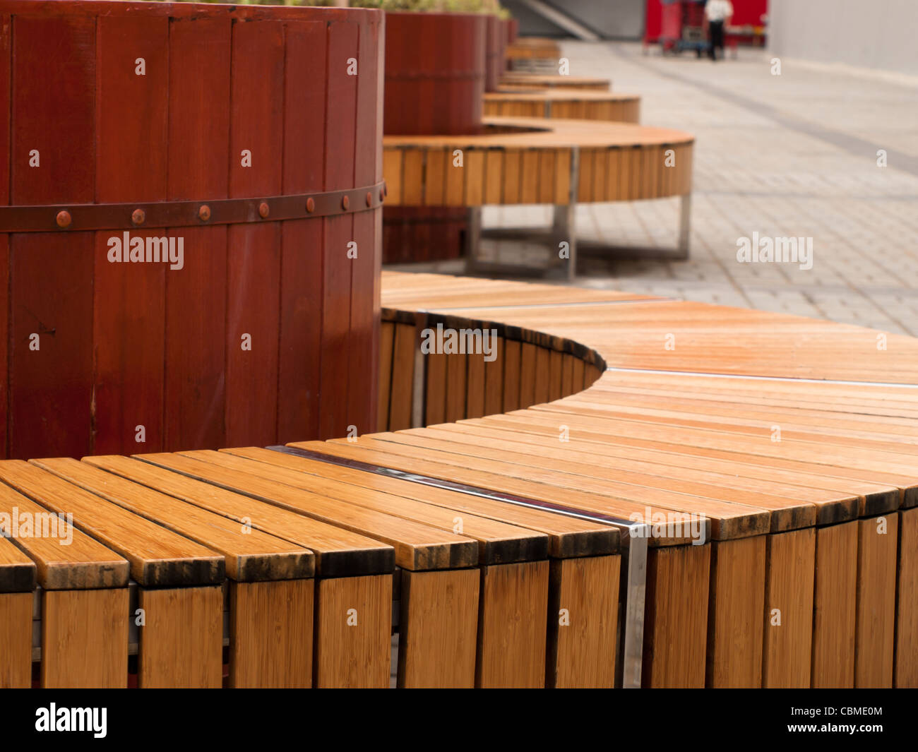 Wooden round bench at the EXPO 2010 Shanghai, China Stock Photo - Alamy