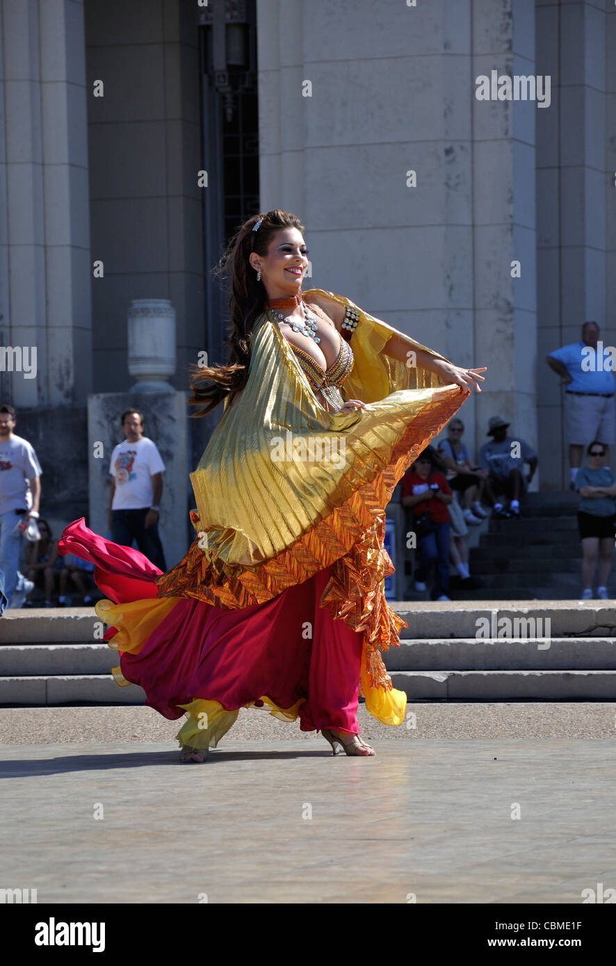 Egyptian belly dancer performing on hi-res stock photography and images ...