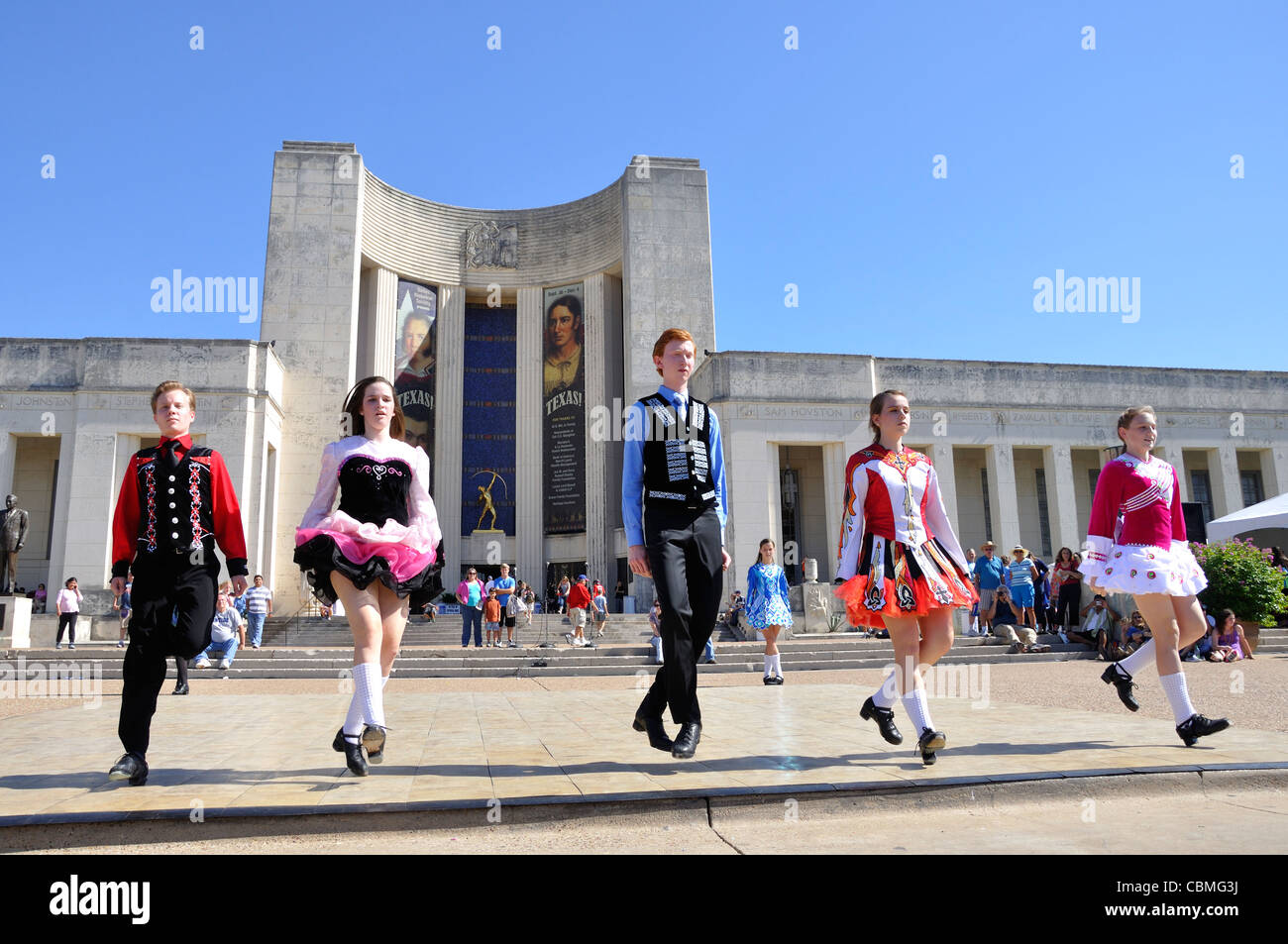 Irish traditional dancing Stock Photo - Alamy