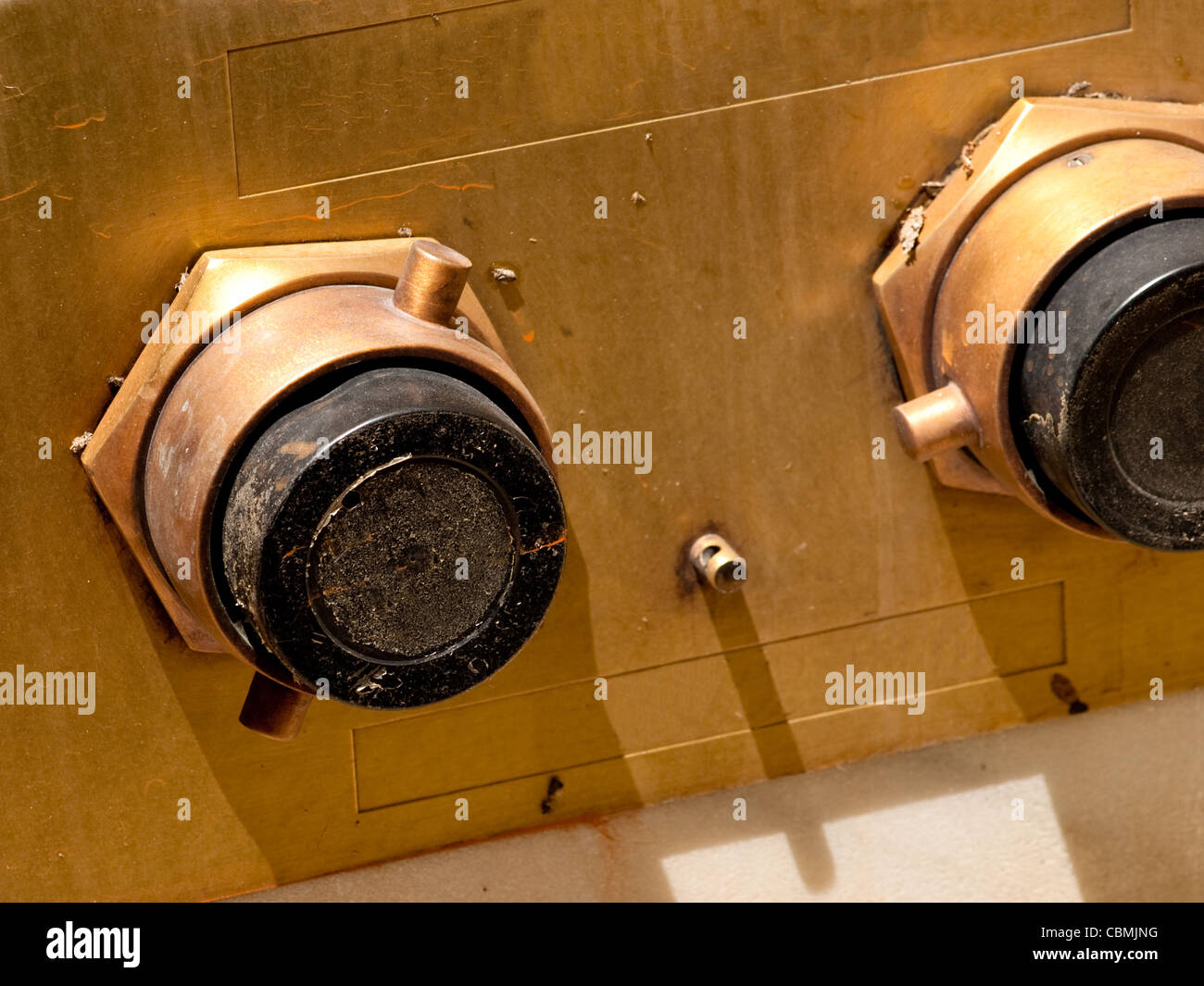 Wall mounted fire hydrant Stock Photo - Alamy