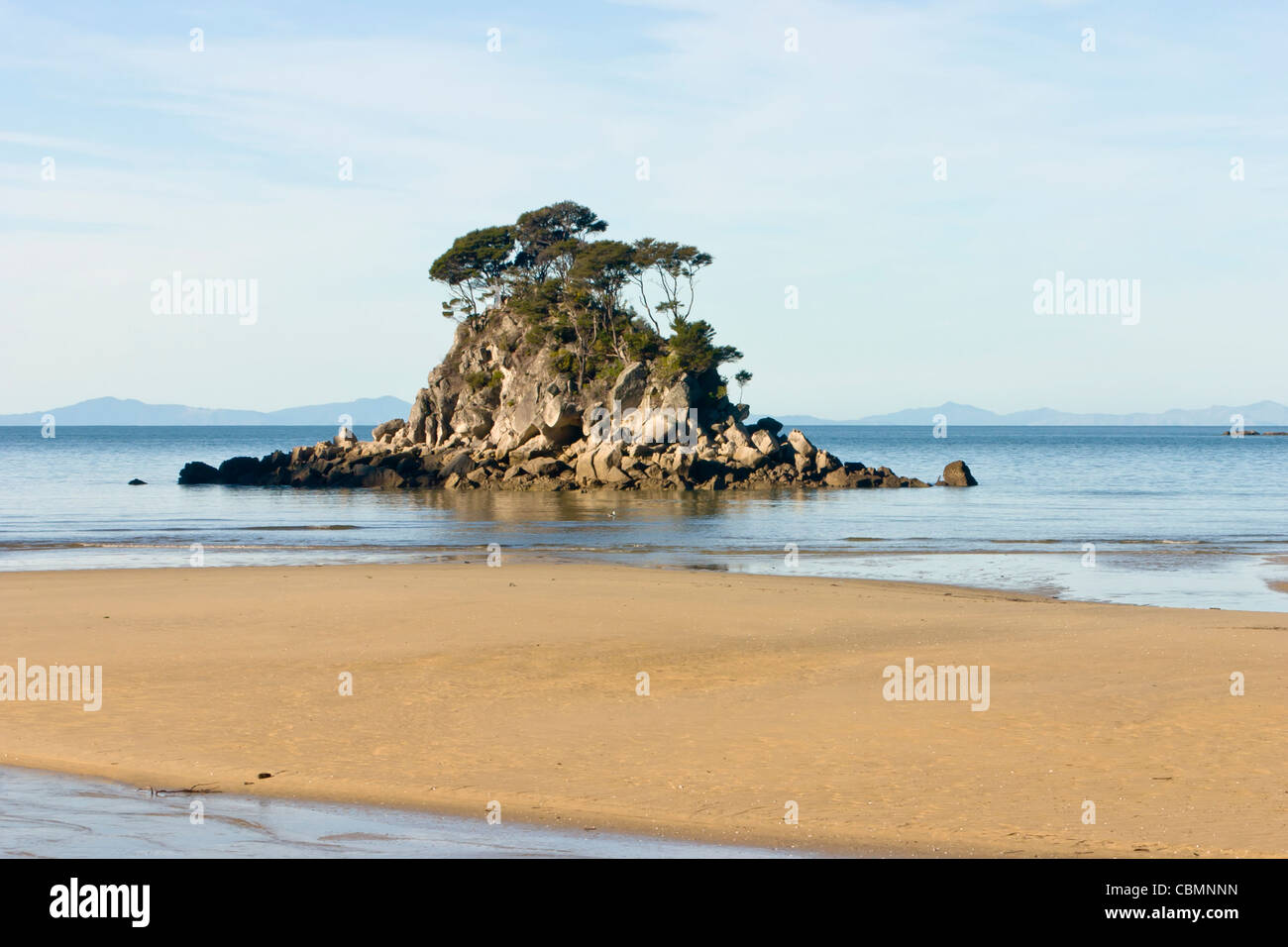 Island and beach in Abel Tasman National Park, New Zealand Stock Photo ...