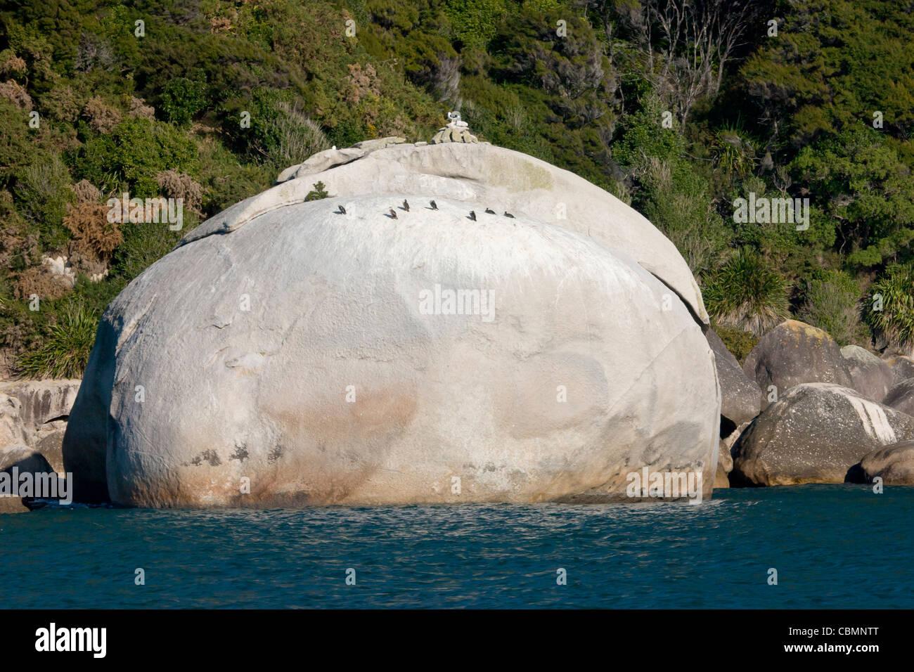 Egg shaped rock hi-res stock photography and images - Alamy