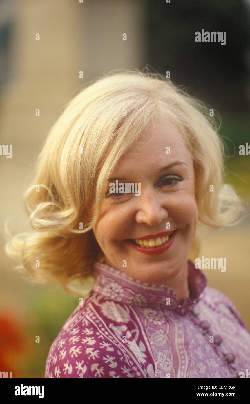 Kathy Kirby pop singer from the 1960s to 1980s, her "Come Back" tour ...