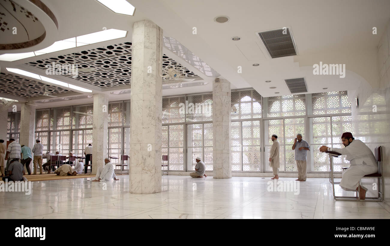 Muslims gathering in the prayer hall of the Kowloon Mosque, Hong Kong ...