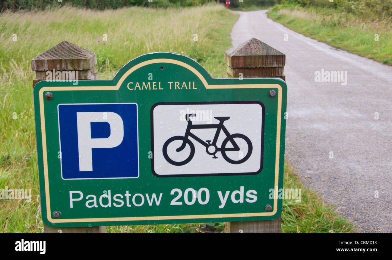 Camel parking sign hi-res stock photography and images - Alamy