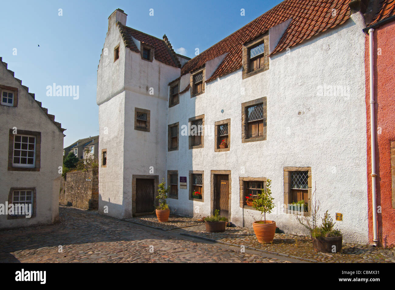 Culross buildings hi-res stock photography and images - Alamy