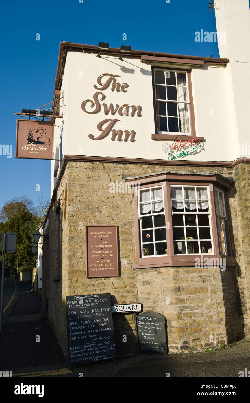 Swan Inn High Resolution Stock Photography and Images - Alamy