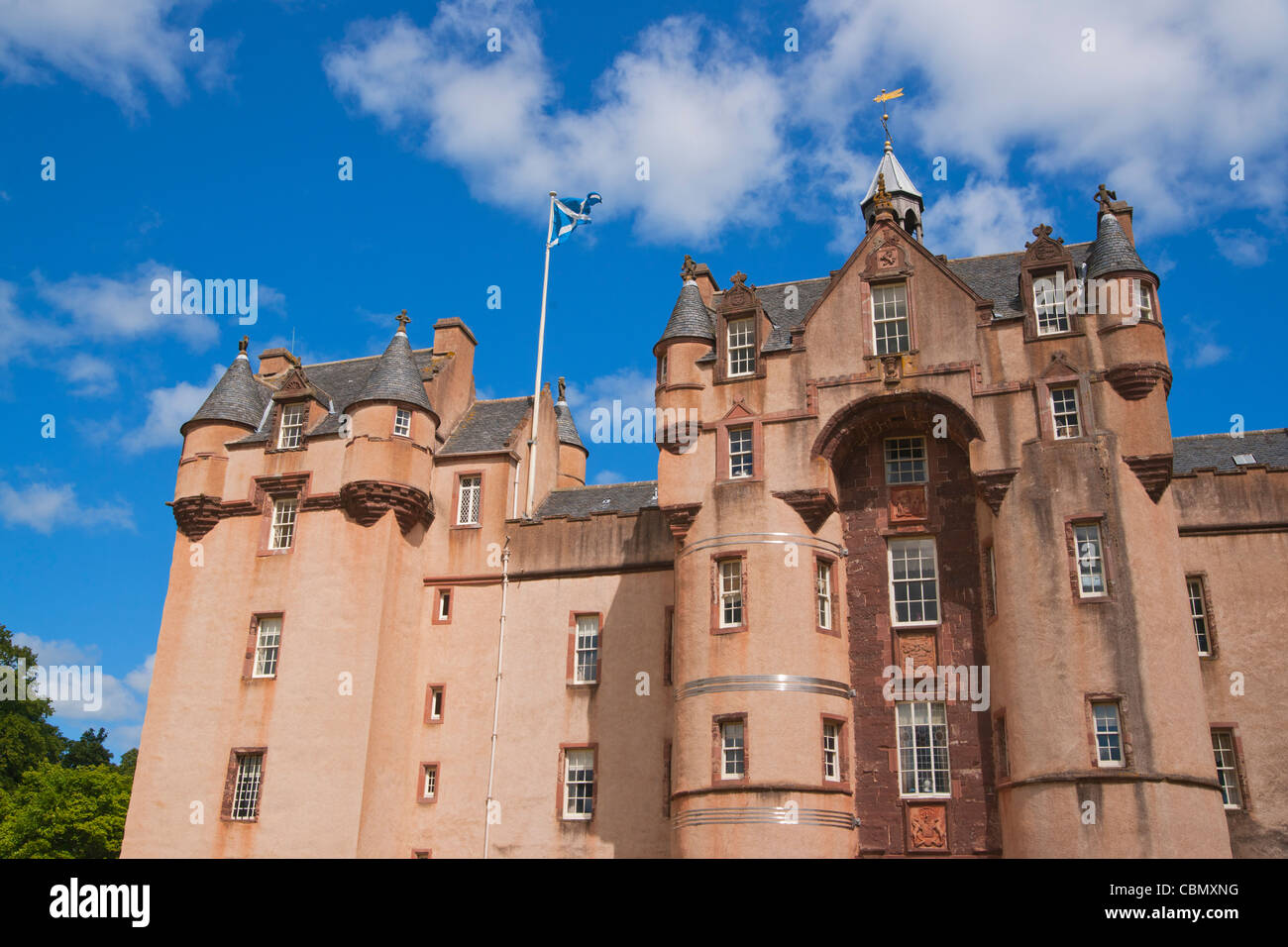 Fyvie castle hi-res stock photography and images - Alamy