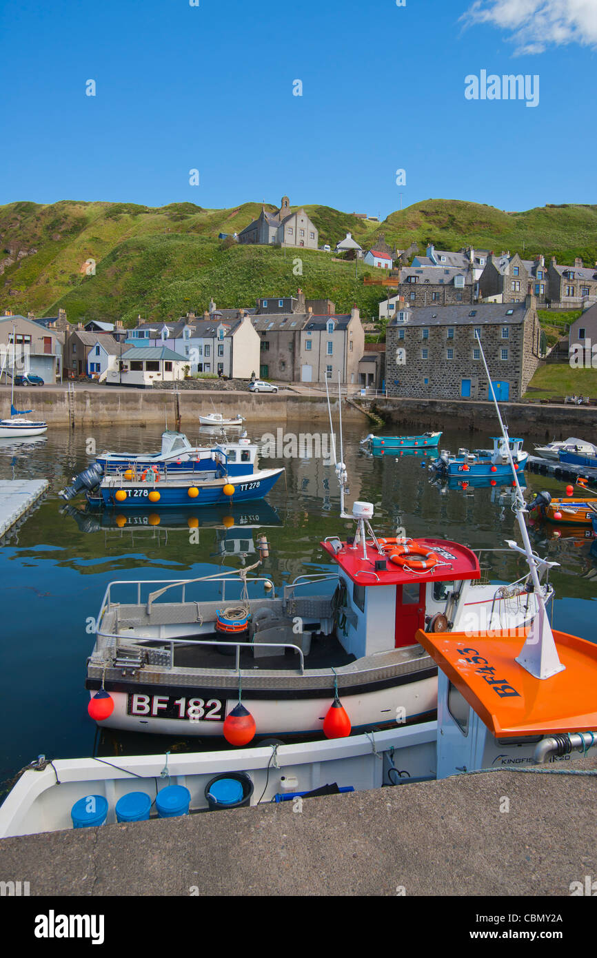 Gamrie harbour hi-res stock photography and images - Alamy