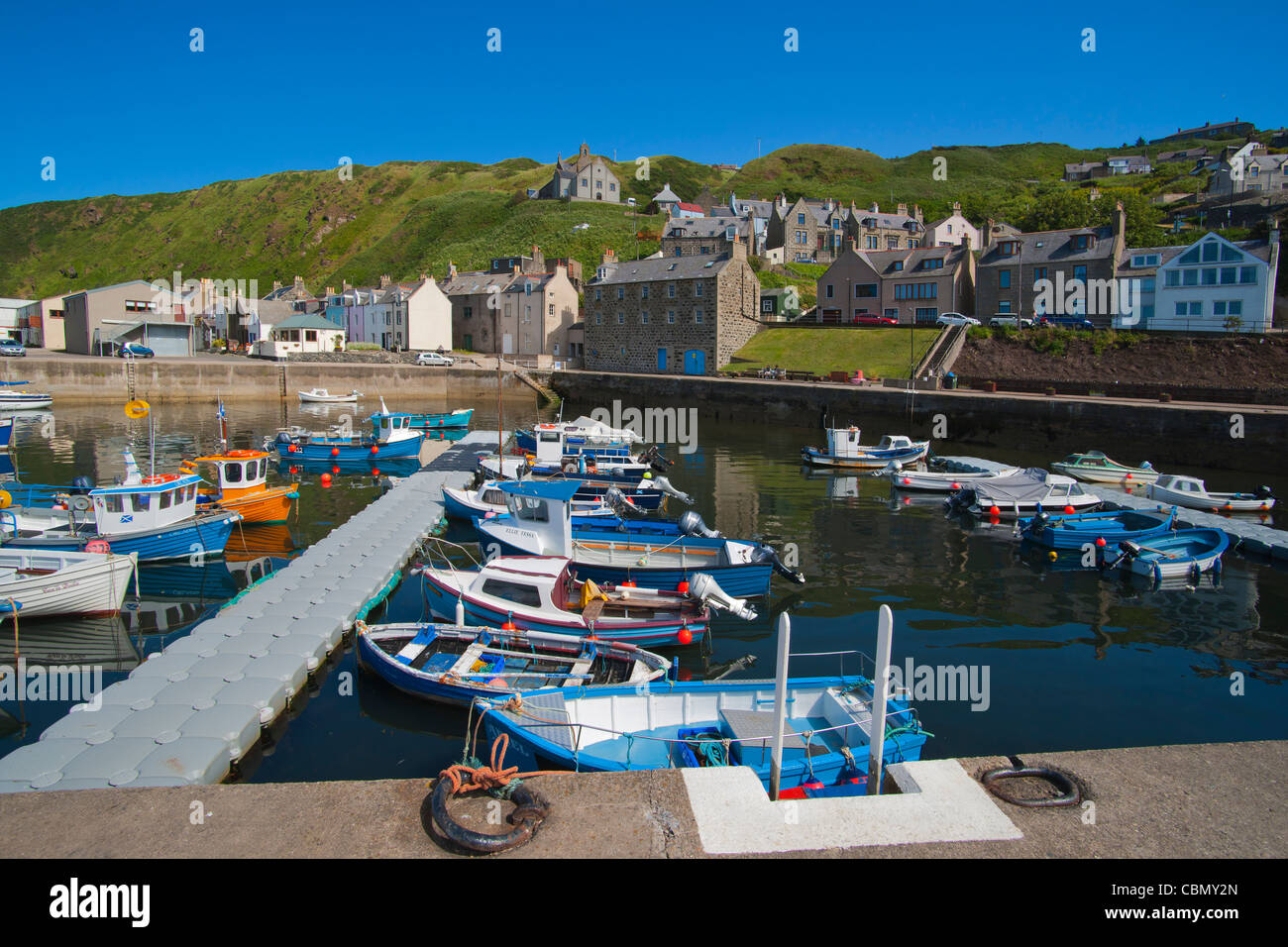 Gamrie harbour hi-res stock photography and images - Alamy