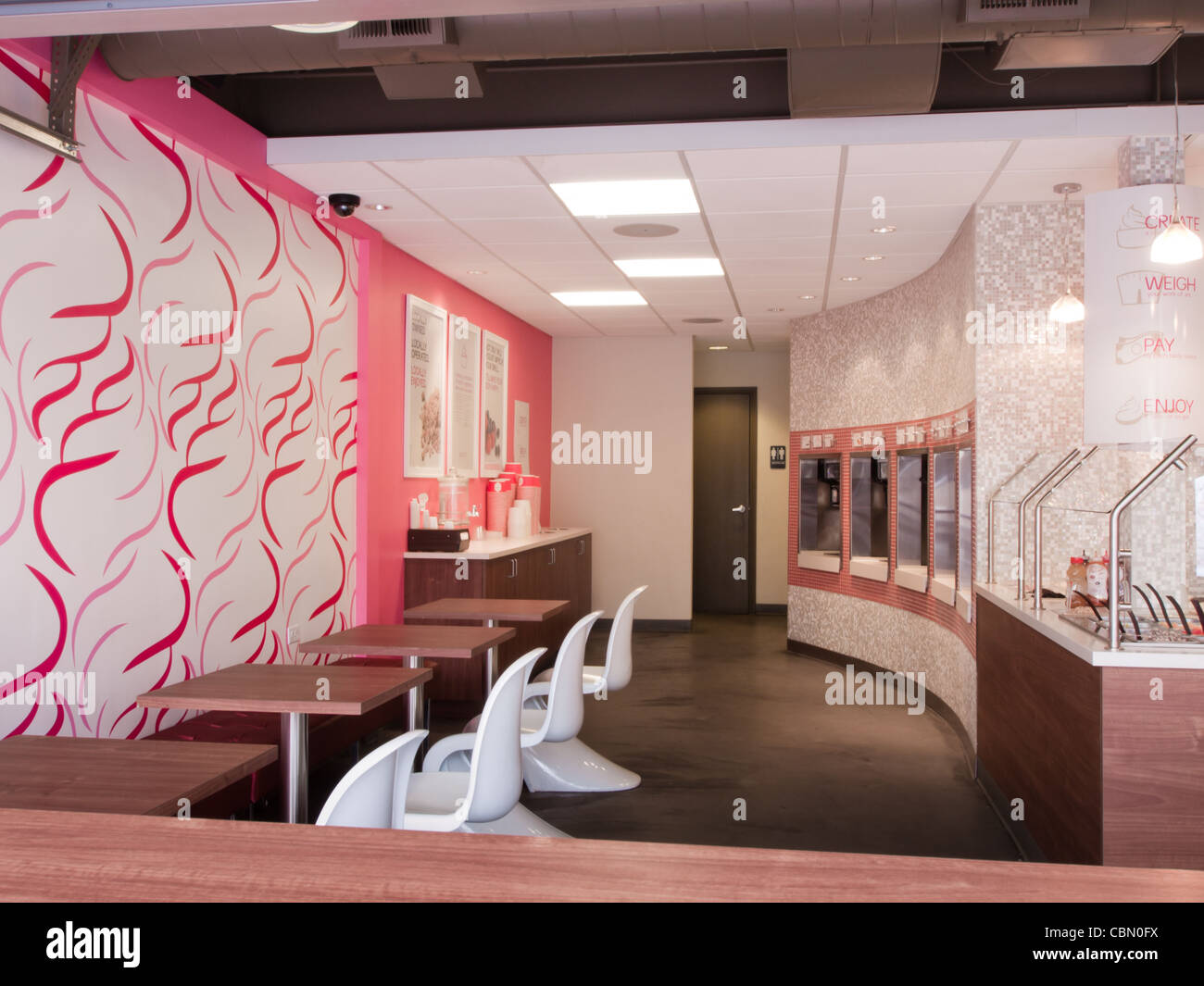Interior of frozen yogurt shop Stock Photo - Alamy