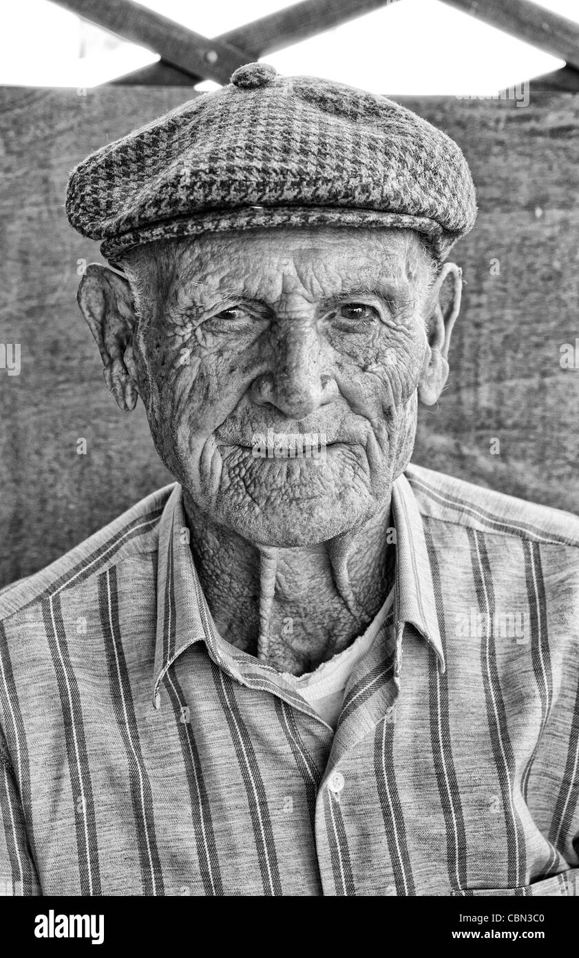 Portrait of an old greek man hi-res stock photography and images - Alamy