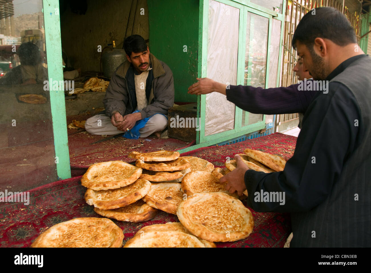 Bread bakery in kabul afghanistan hi-res stock photography and images ...