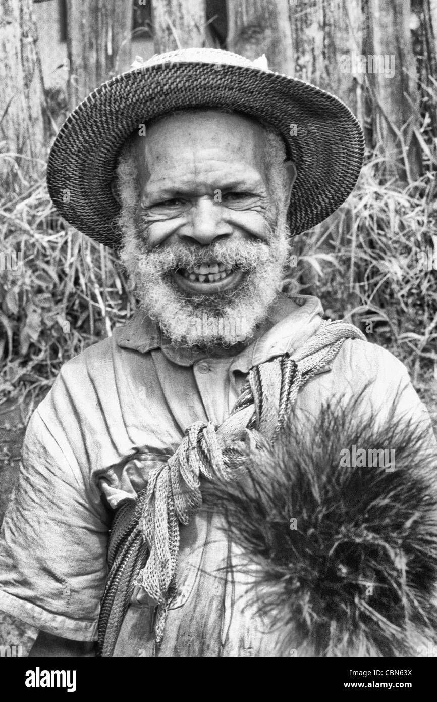 Colorful Native Old Man in Papua New Guinea Stock Photo - Alamy