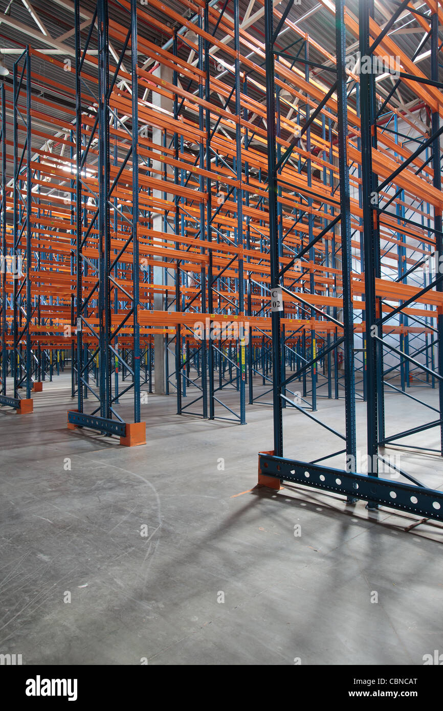 Interior of a modern warehouse, clean and empty Stock Photo - Alamy