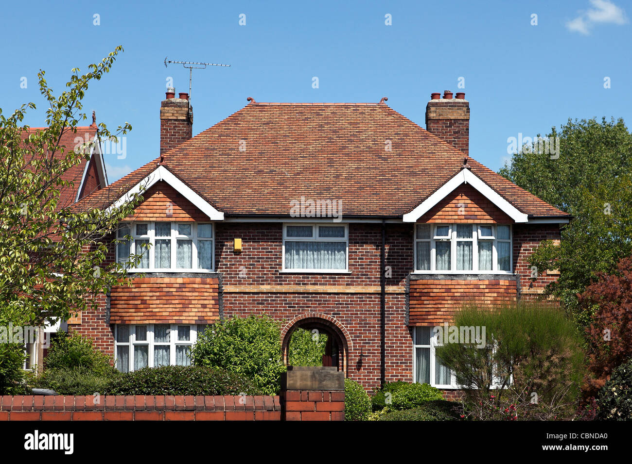 Brick house facade england hi-res stock photography and images - Alamy