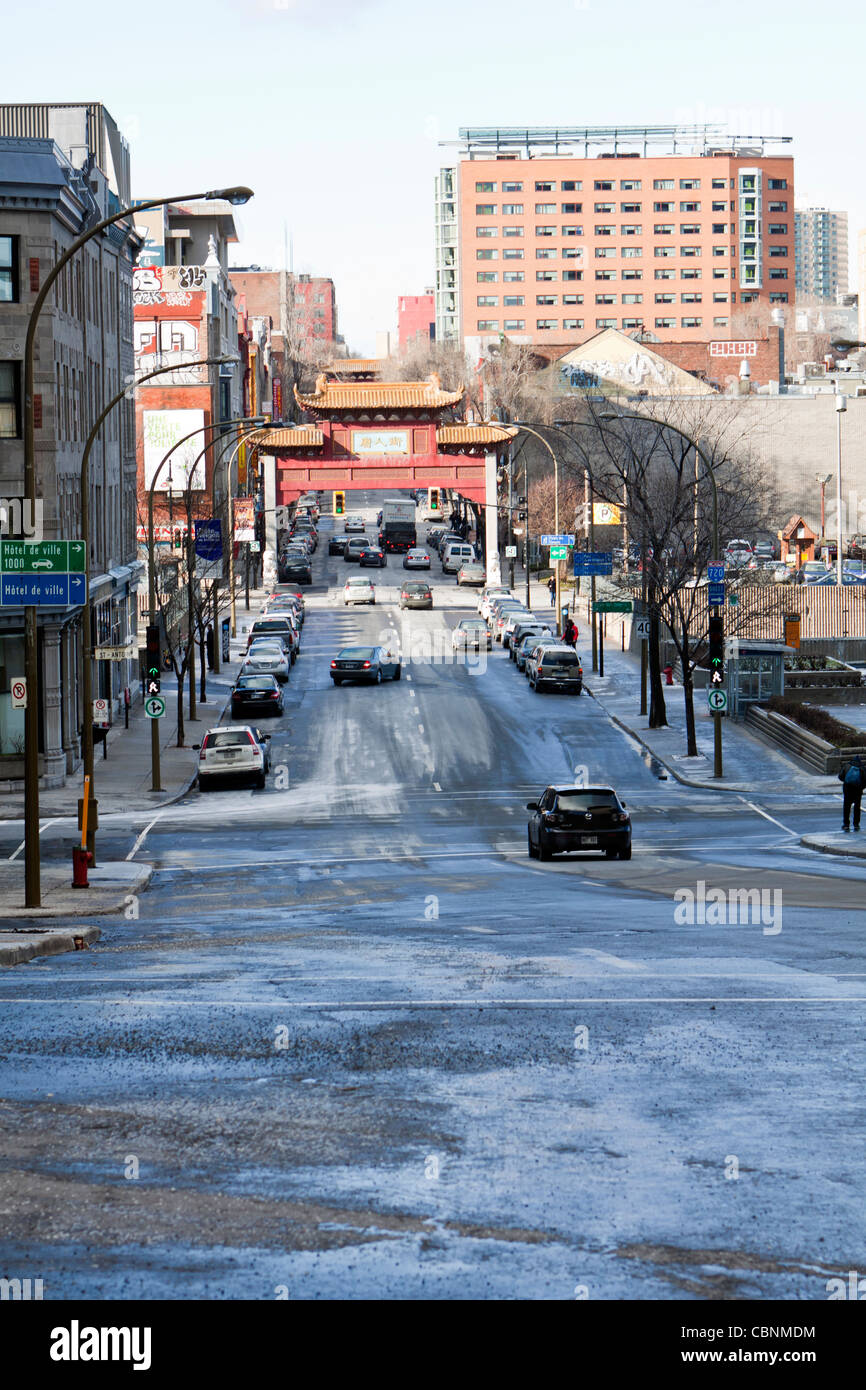 Chinatown entrance gate in Montreal downtown Stock Photo - Alamy