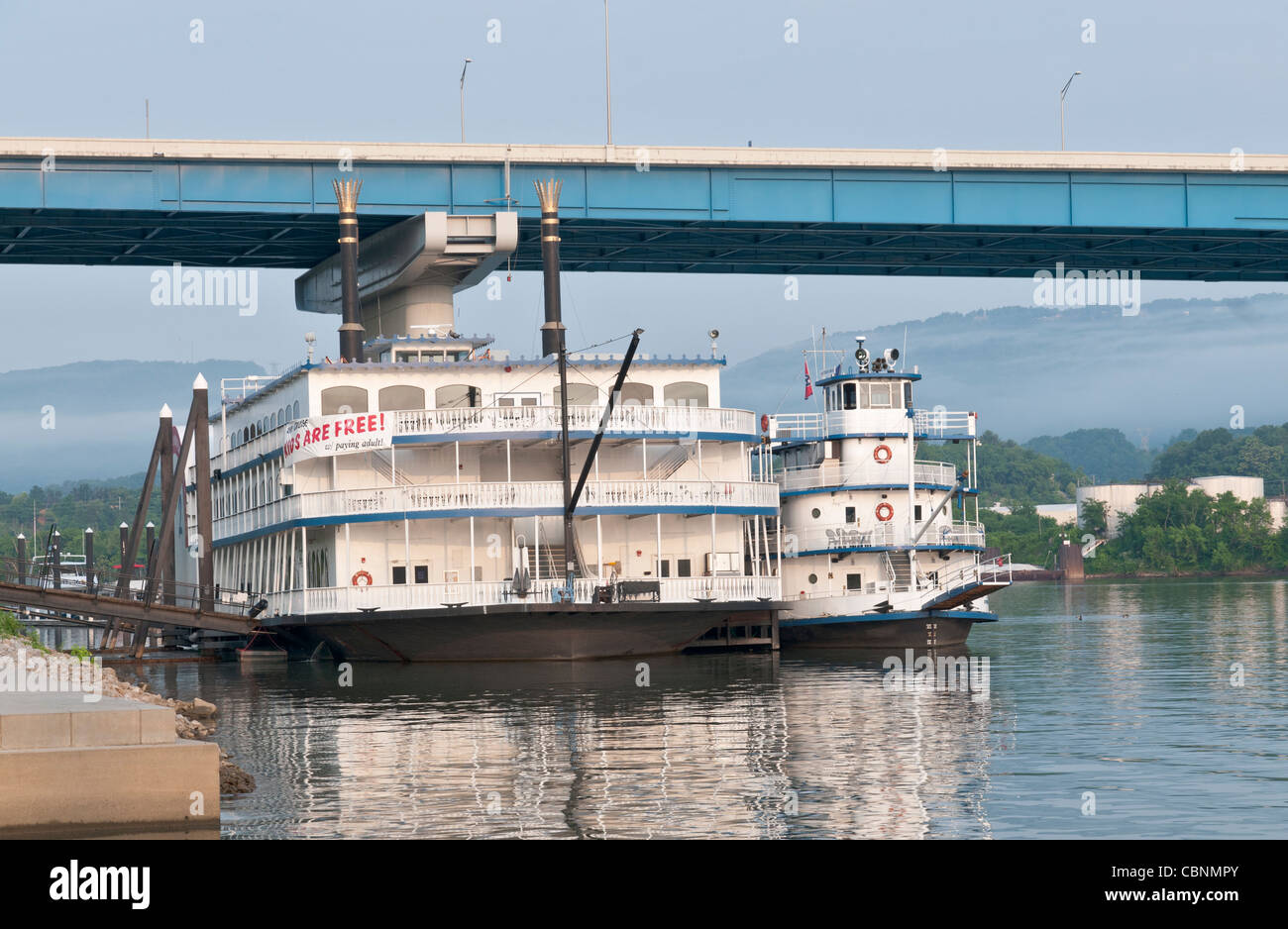 Tennessee river boat hi-res stock photography and images - Alamy