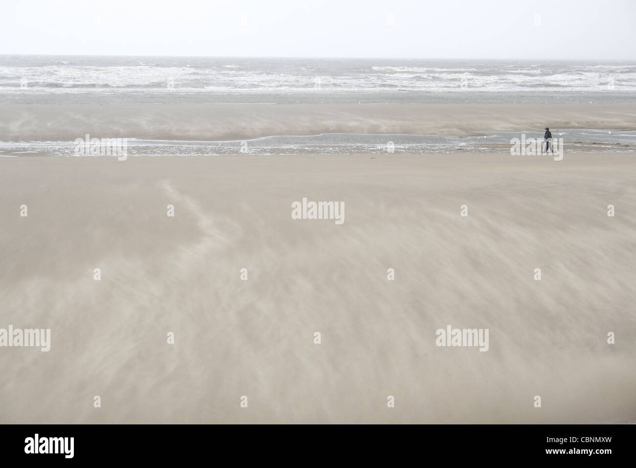 Windy uk man hi-res stock photography and images - Alamy