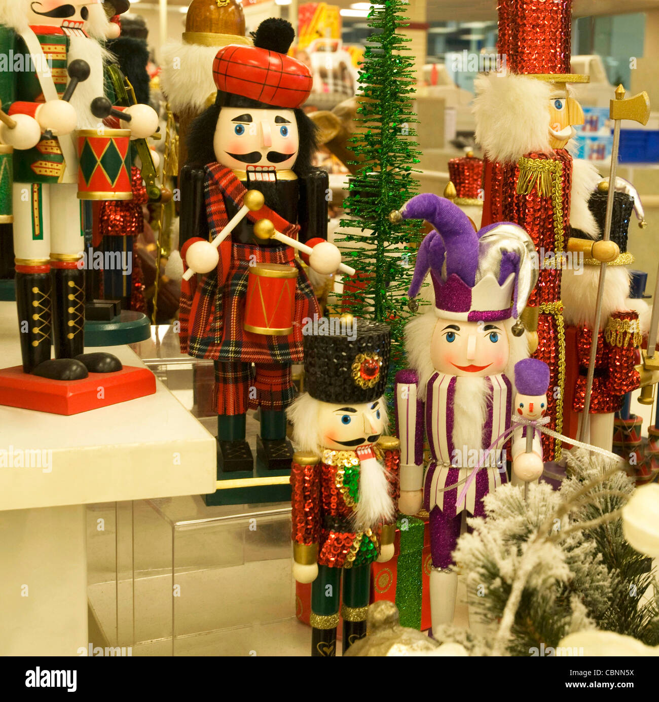 Nutcrackers hi-res stock photography and images - Alamy