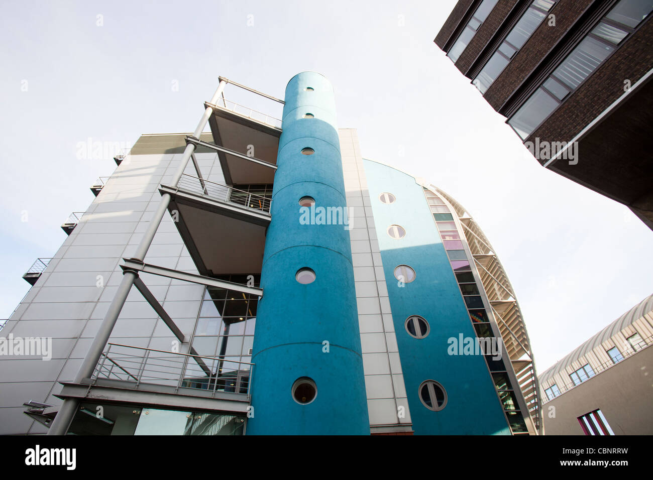 The Devonshire building at Newcastle University designed to have a low ...