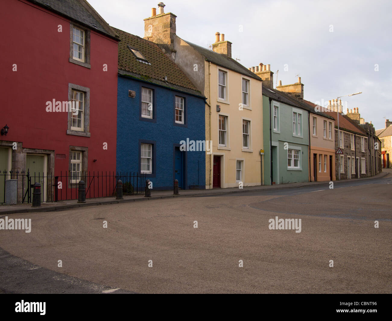 Empty high street scotland hi-res stock photography and images - Alamy