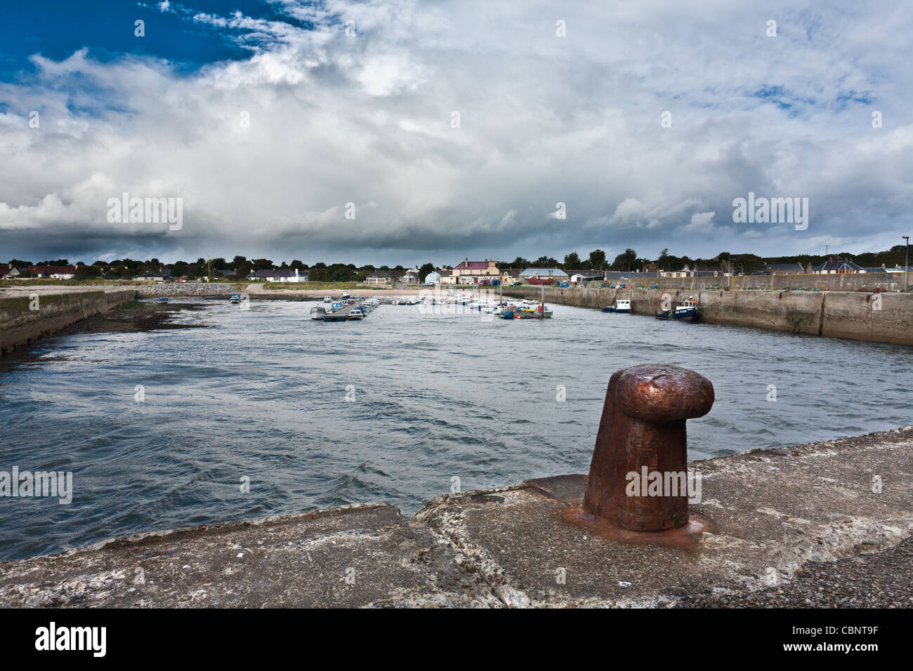 Village balintore hi-res stock photography and images - Alamy