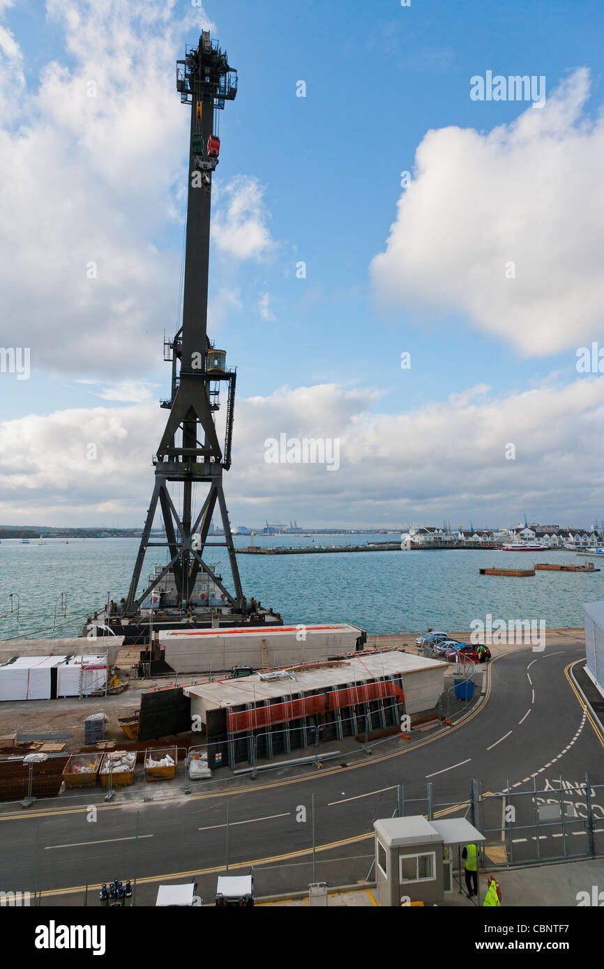 Floating Crane Southampton Docks Stock Photo - Alamy