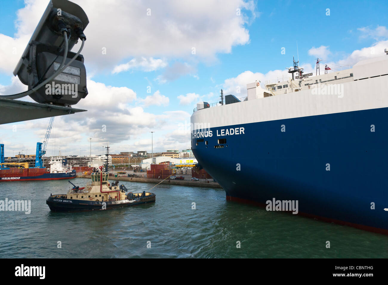 Ship underway hi-res stock photography and images - Alamy