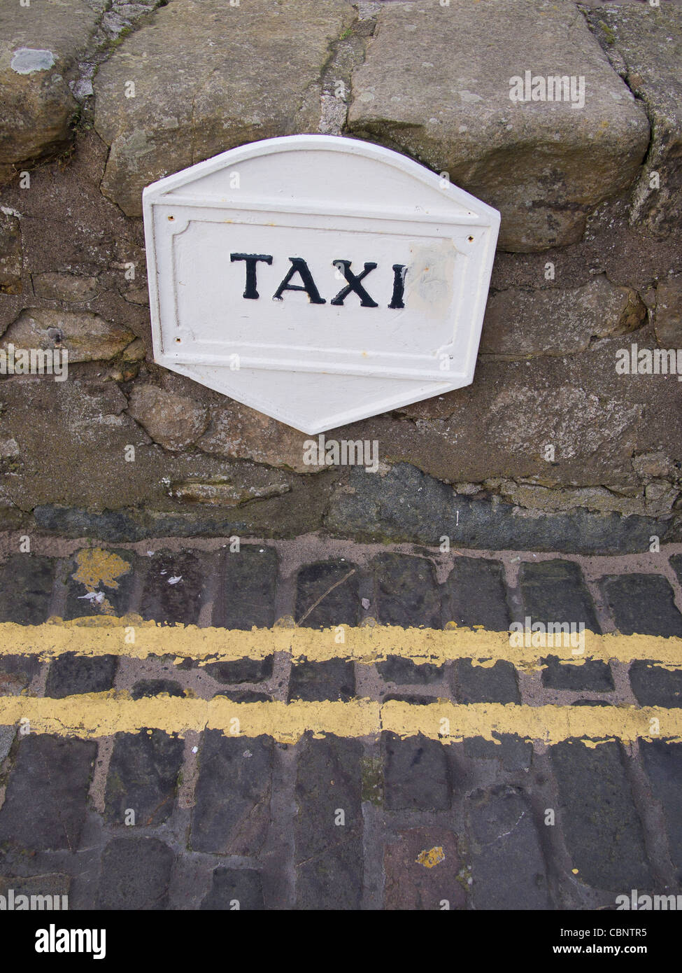 Uk Taxi Sign Stock Photos & Uk Taxi Sign Stock Images - Alamy