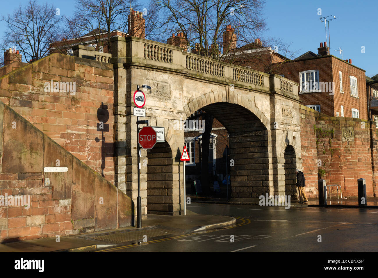 Stone archway that forms part of the city walls in Chester Stock Photo ...